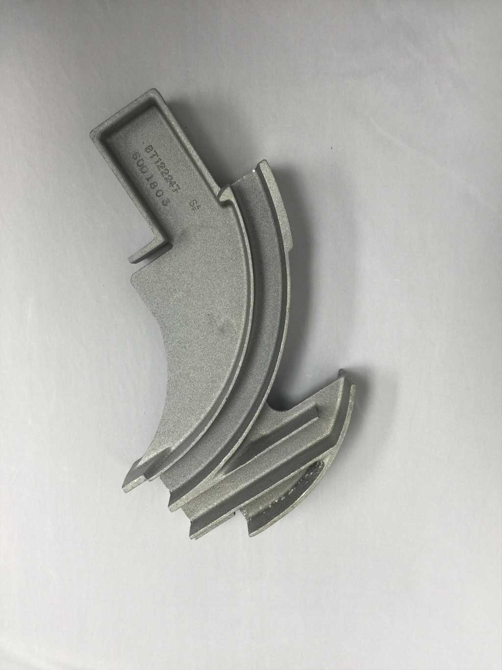 Passenger Side Blade Gusset Casting